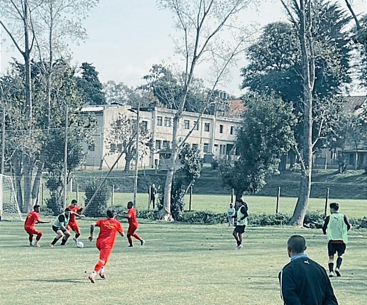 Villa Española goleó a Alto Perú en partido amistoso. – Primera Amateur